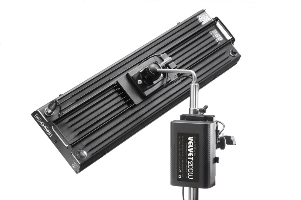 VELVET Mini 2 Power Beaming Weatherproof Panel | Cinegear Amsterdam